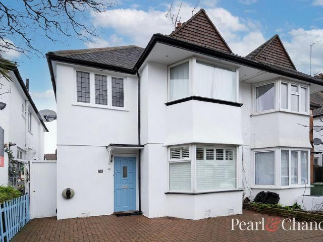 4 bedroom semi detached house for sale