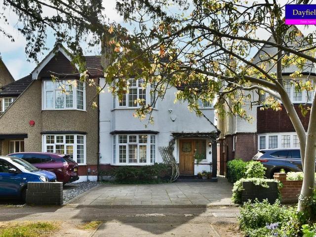 4 bedroom semi detached house for sale