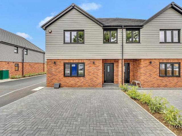 4 bedroom semi detached house for sale
