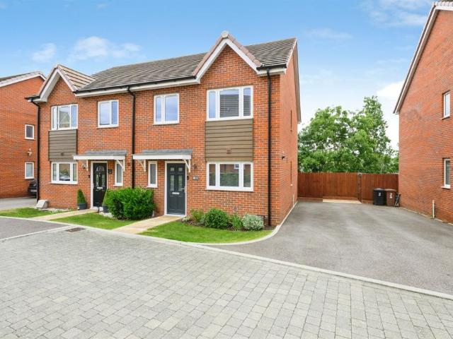 4 bedroom semi detached house for sale