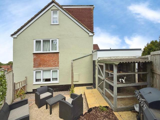 4 bedroom semi detached house for sale