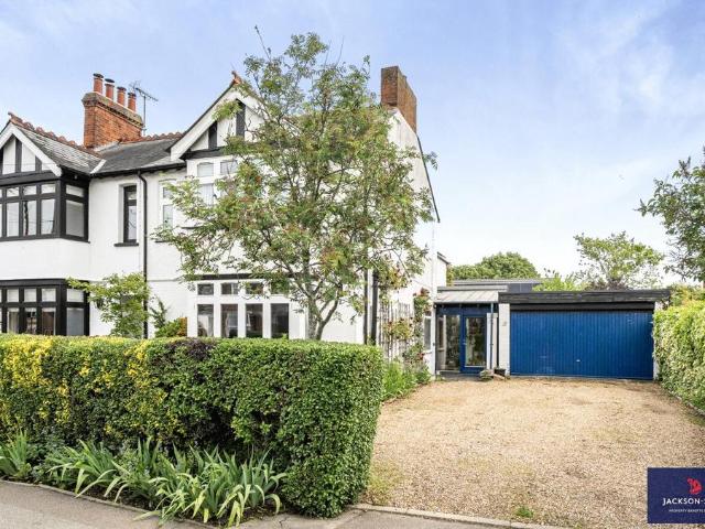 4 bedroom semi detached house for sale