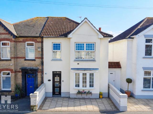4 bedroom semi detached house for sale