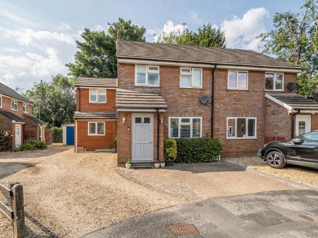 4 bedroom semi detached house for sale