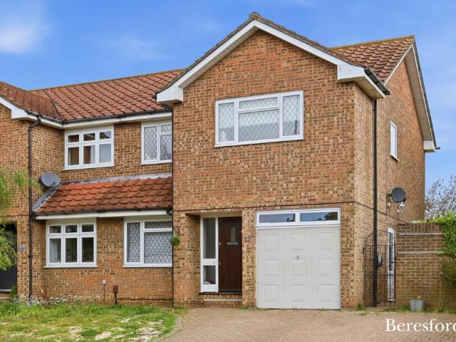 4 bedroom semi detached house for sale
