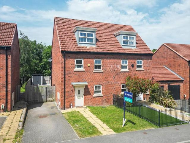 4 bedroom semi detached house for sale