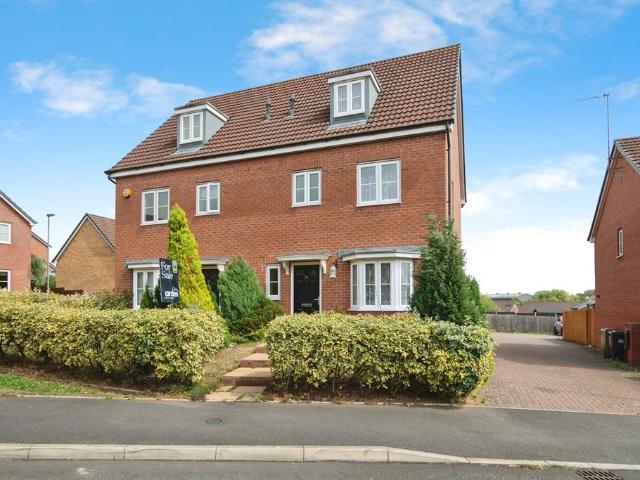 4 bedroom semi detached house for sale