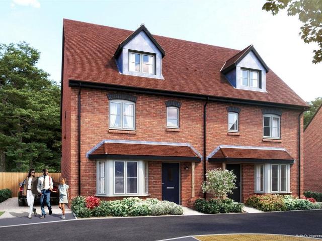 4 bedroom semi detached house for sale