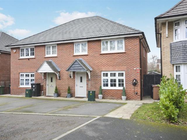 4 bedroom semi detached house for sale