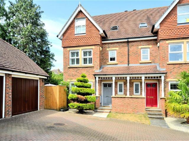 4 bedroom semi detached house for sale