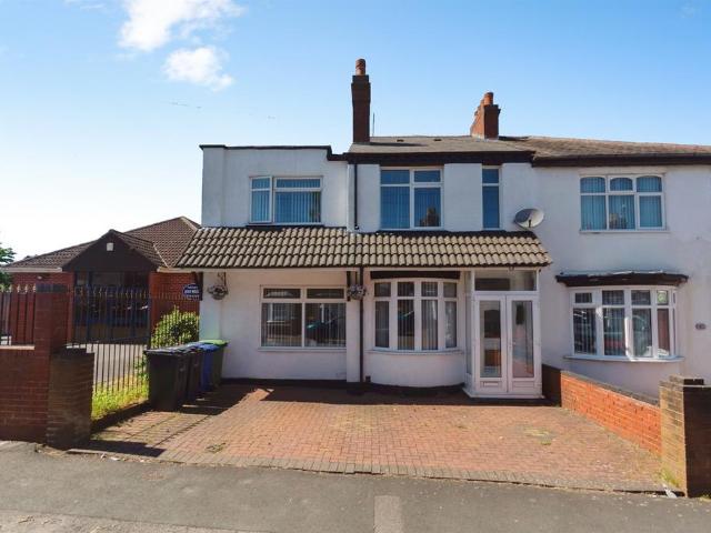 4 bedroom semi detached house for sale