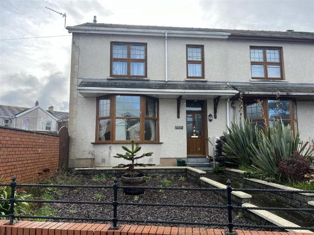 4 bedroom semi detached house for sale