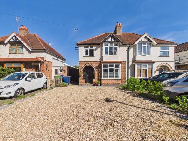 4 bedroom semi detached house for sale