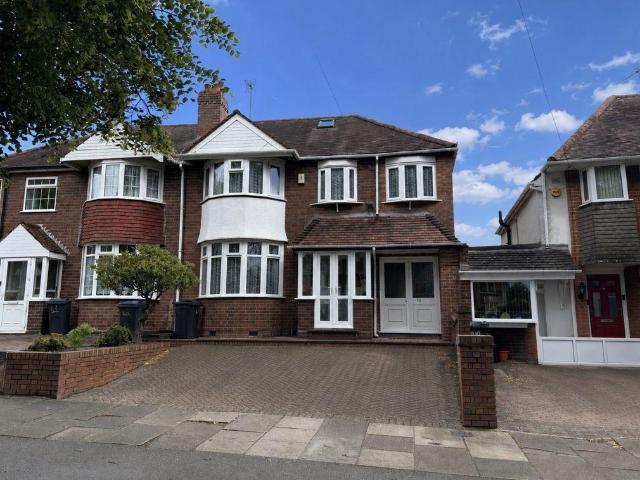 4 bedroom semi detached house for sale