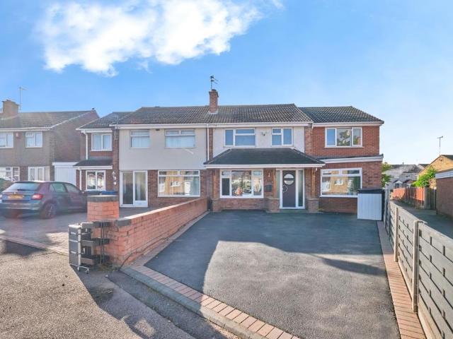 4 bedroom semi detached house for sale