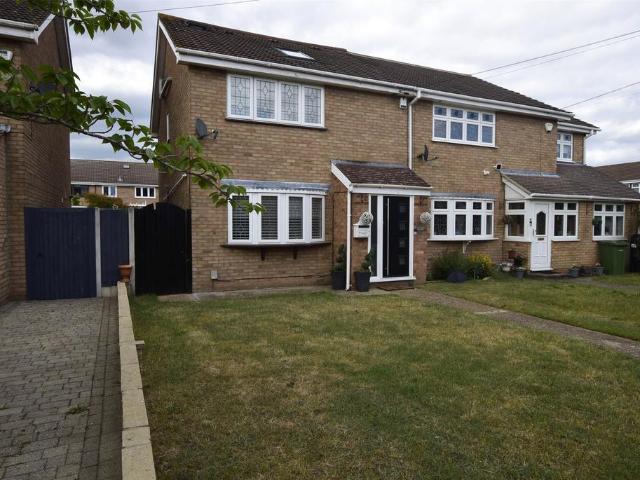 4 bedroom semi detached house for sale