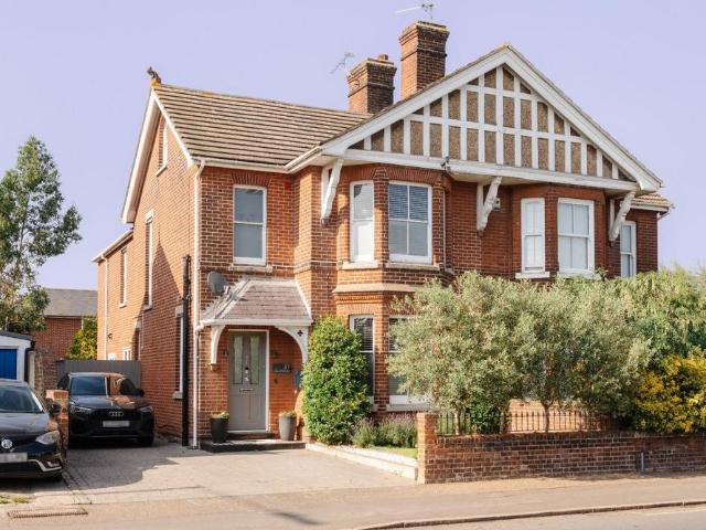 4 bedroom semi detached house for sale