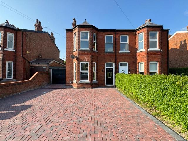 4 bedroom semi detached house for sale