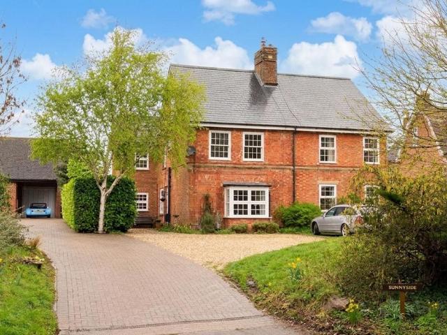 4 bedroom semi detached house for sale