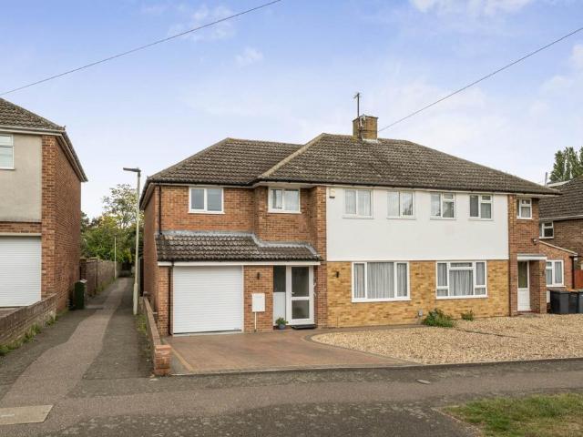 4 bedroom semi detached house for sale