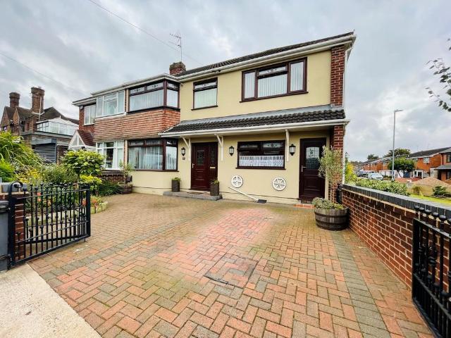4 bedroom semi detached house for sale