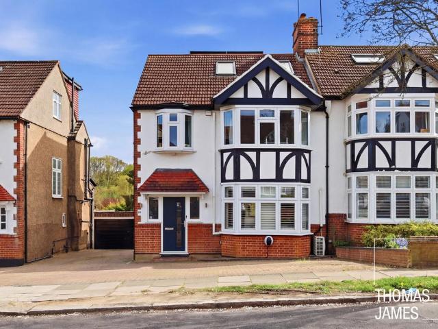 4 bedroom semi detached house for sale