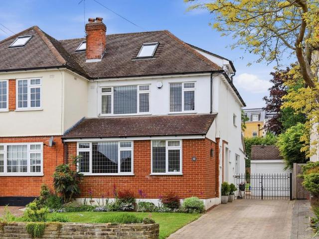 4 bedroom semi detached house for sale