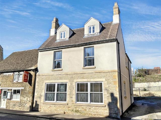 4 bedroom semi detached house for sale