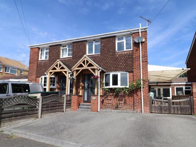4 bedroom semi detached house for sale