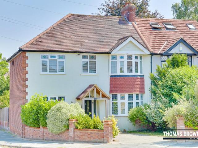 4 bedroom semi detached house for sale