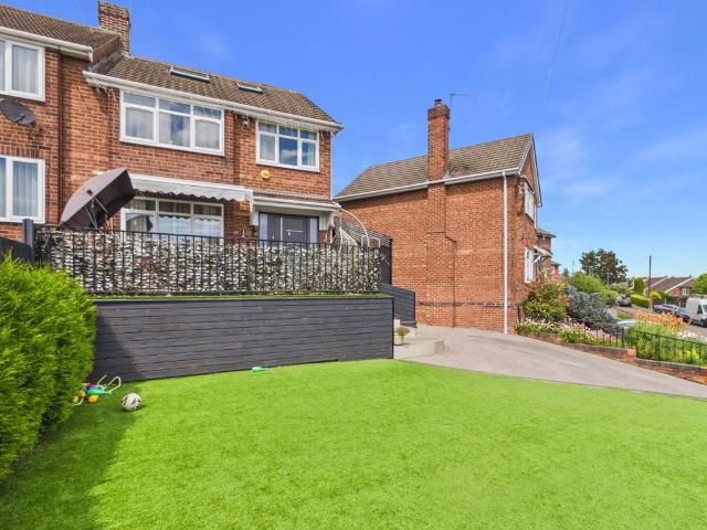 4 bedroom semi detached house for sale
