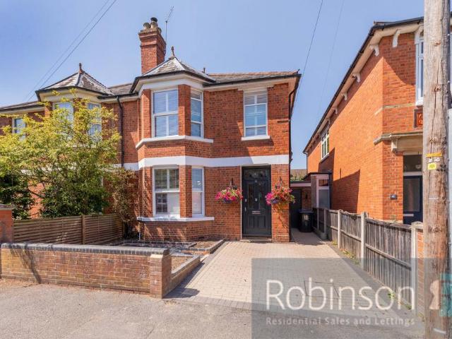4 bedroom semi detached house for sale