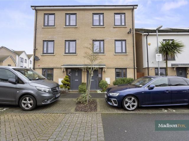 4 bedroom semi detached house for sale