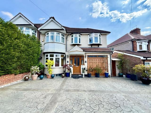 4 bedroom semi detached house for sale