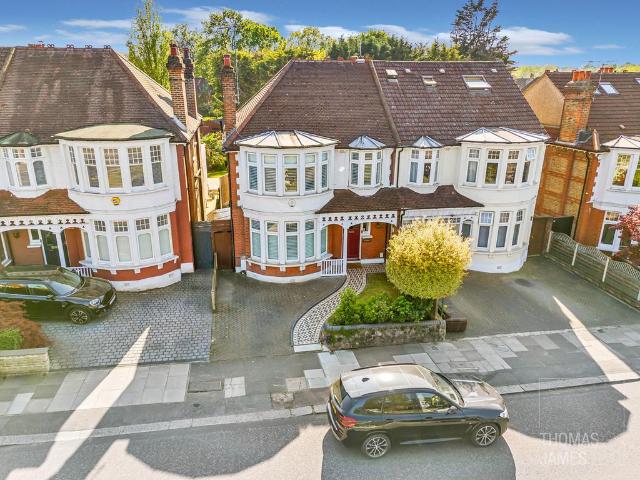 4 bedroom semi detached house for sale