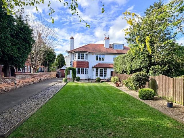 4 bedroom semi detached house for sale