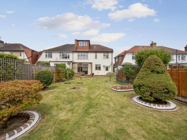 4 bedroom semi detached house for sale