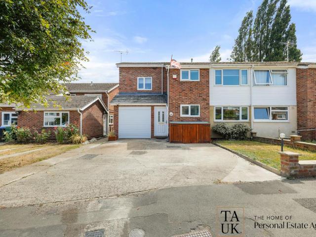 4 bedroom semi detached house for sale