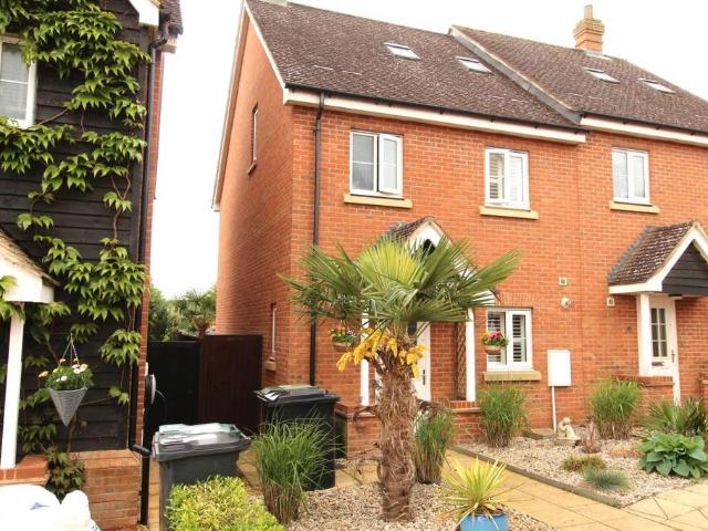 4 bedroom semi detached house for sale