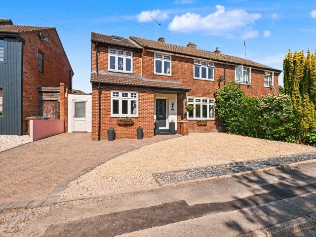 4 bedroom semi detached house for sale