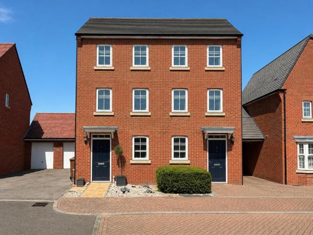 4 bedroom semi detached house for sale