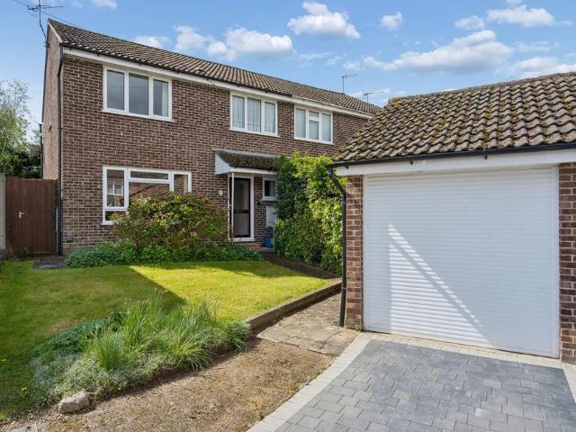 4 bedroom semi detached house for sale