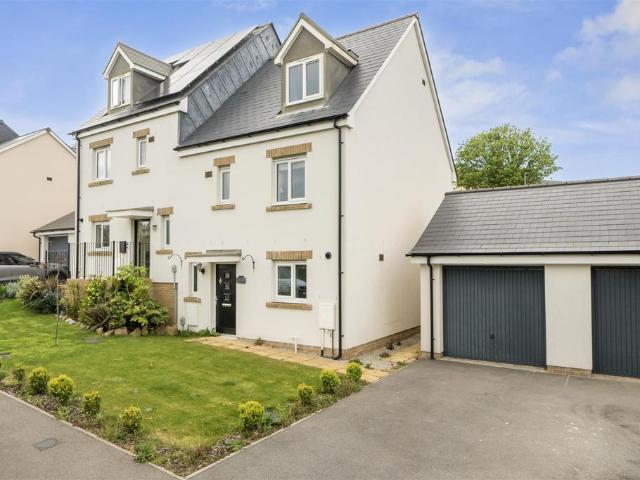 4 bedroom semi detached house for sale