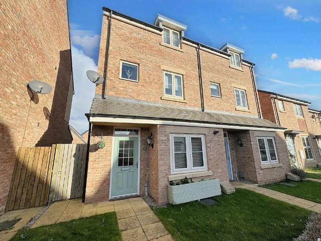 4 bedroom semi detached house for sale