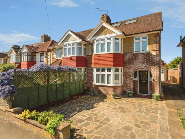 4 bedroom semi detached house for sale
