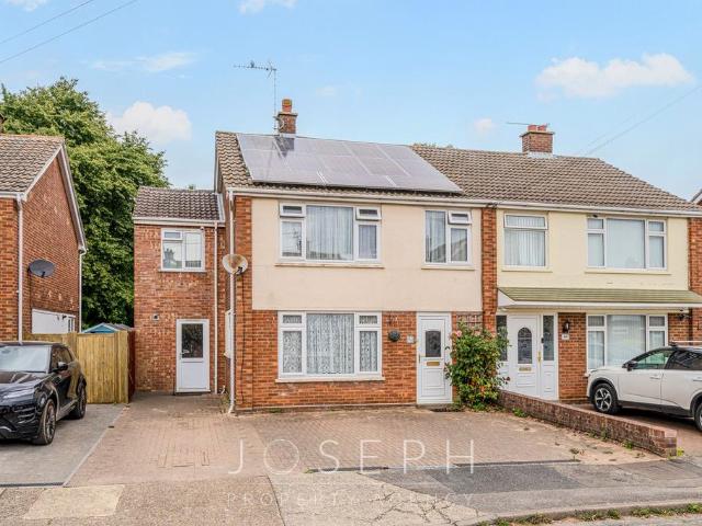 4 bedroom semi detached house for sale