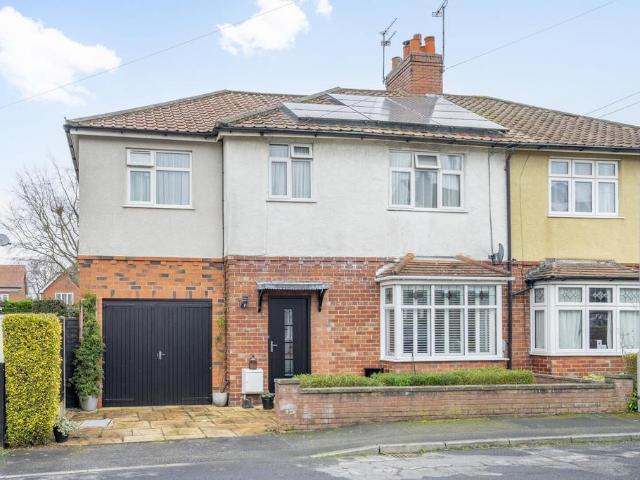 4 bedroom semi detached house for sale