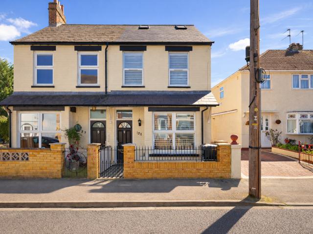 4 bedroom semi detached house for sale