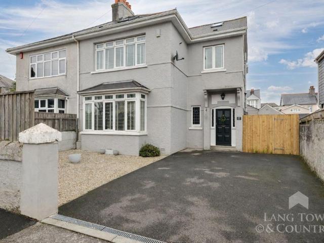 4 bedroom semi detached house for sale
