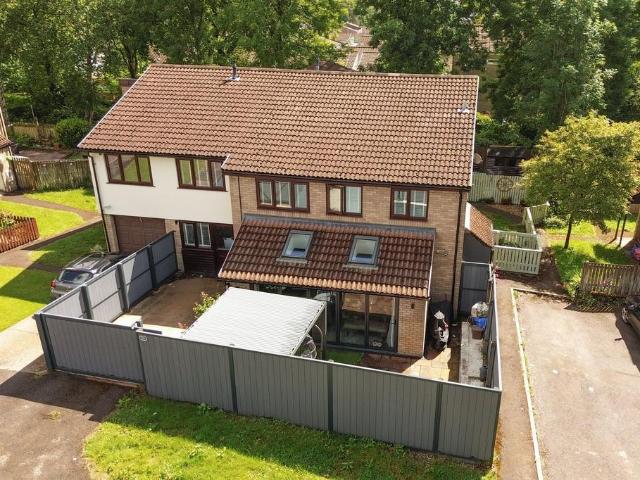 4 bedroom semi detached house for sale